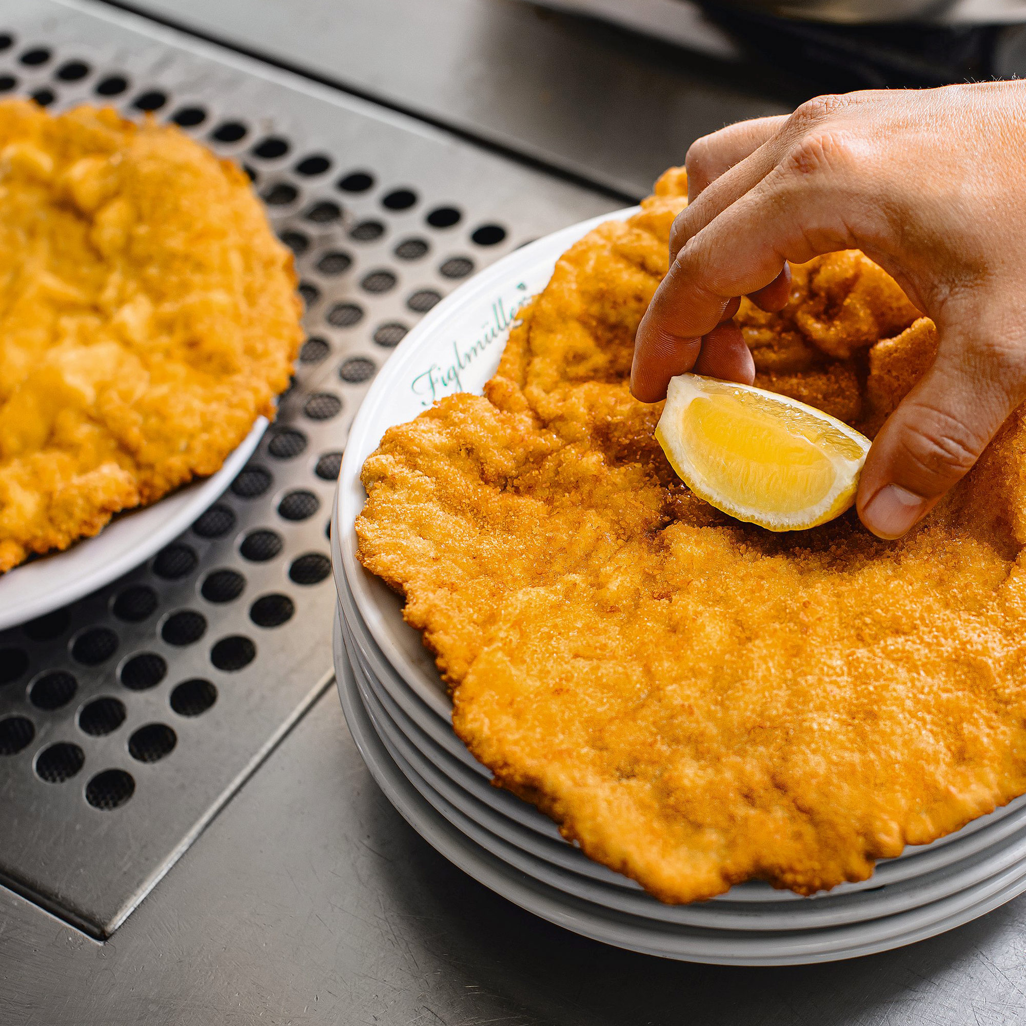 Viennese Food » traditional dishes| Figlmüller